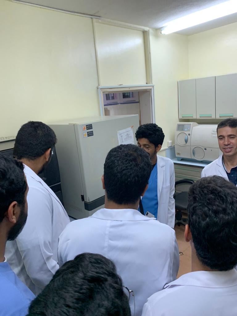زيارة طلابية لمختبر المستشفى الجامعي - College of Medicine - NAJRAN ...